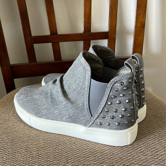 Very G | Shoes | Very G Slip On Shoes Size 8 | Poshmark